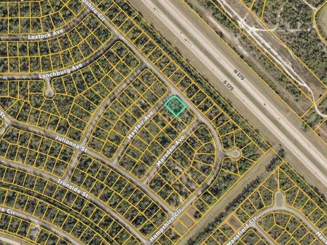 Hampshire Cir, North Port, FL 34288
