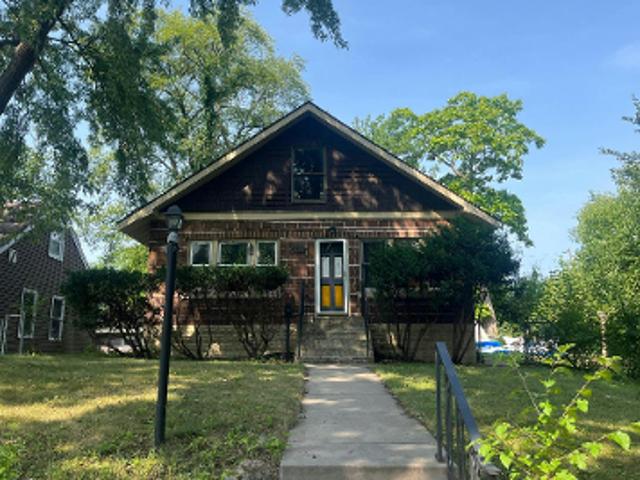 Hampshire Ave S