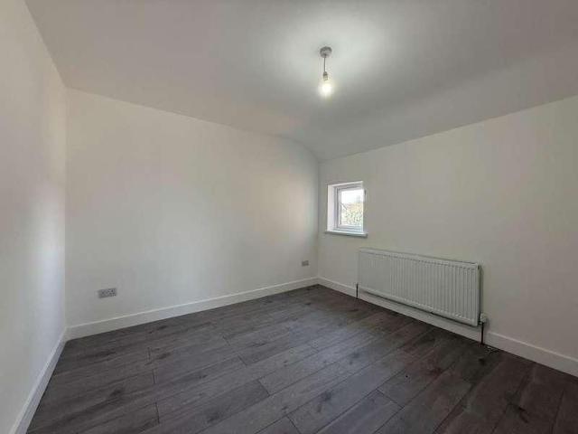 Hampshire Avenue, Slough, SL1