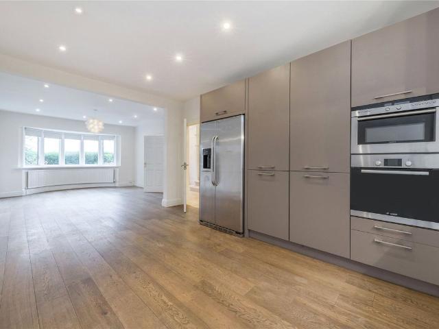 Hampstead Gardens, Temple Fortune NW11, 5 bed semi detached house to rent, £4,500 pcm | PrimeLocation