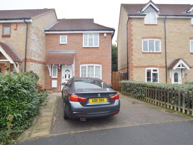 Hampstead Gardens, Romford RM6, 2 bed end terrace house to rent, £1,700 pcm | PrimeLocation