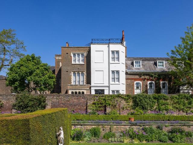 Hampstead Grove, London NW3, 3 bed terraced house to rent, £11,000 pcm | PrimeLocation