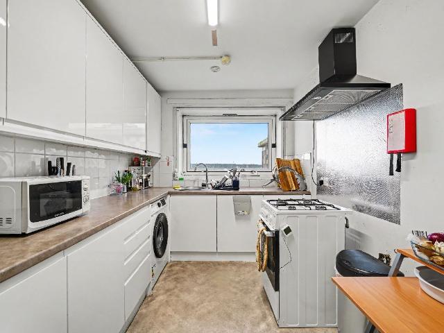 Hampstead Road, London NW1, 3 bed flat to rent, £3,499 pcm | PrimeLocation