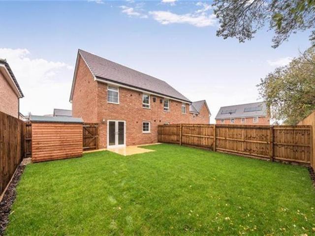 Hampton Beach PE7 3 bed terraced house to rent £1,375 pcm £317 pw