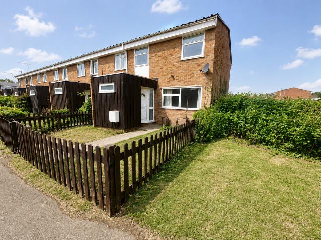 Hampton Close, Bedford MK45, 3 bed end terrace house to rent, £1,400 pcm | PrimeLocation