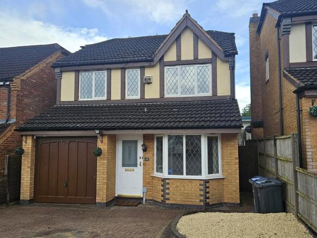 Hampton Close, Sutton Coldfield B73 4 bed detached house to rent £1,495 pcm £345 pw