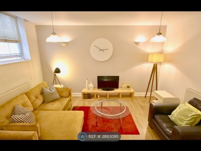 Hampton Court, London N1, 2 bed flat to rent, £2,400 pcm | PrimeLocation
