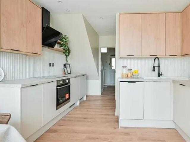 Hampton Court Palace Hotel, 35 Hampton Street, London, SE17 3AN, United Kingdom | 3 bed duplex for rent #139333911 | Rentberry