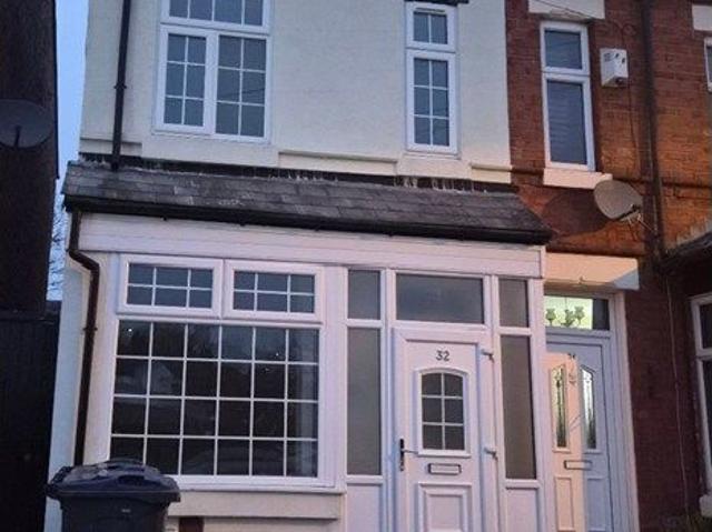 Hampton Court Road, Birmingham B17, 2 bed end terrace house to rent, £1,095 pcm | PrimeLocation
