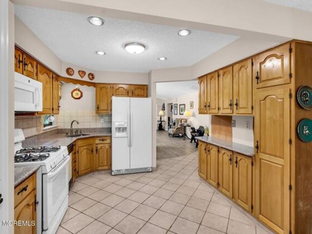Hampton Dr, Marlboro, Home For Sale