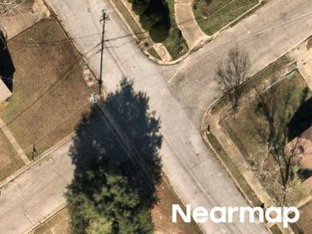 Hampton Dr