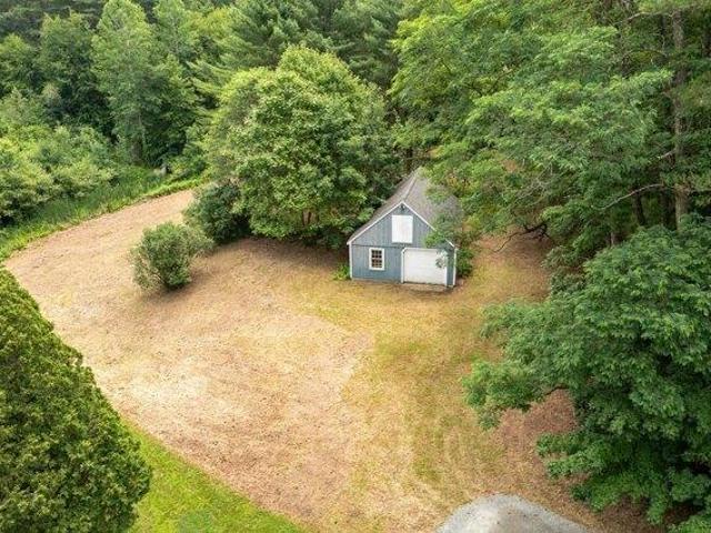 Hampton Falls NH 03844 104540539