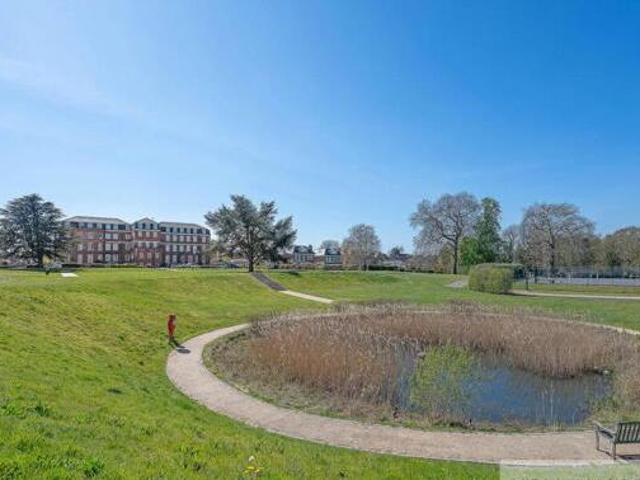 Hampton Grange, Bromley, 2 Bedroom Duplex