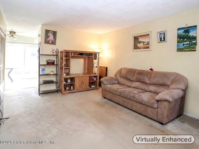 Hampton Grn, Staten Island, Home For Sale