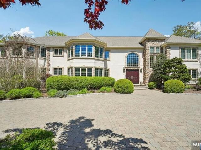Hampton Hill Rd, Franklin Lakes, Home For Sale