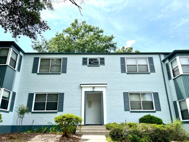Hampton Hills condo