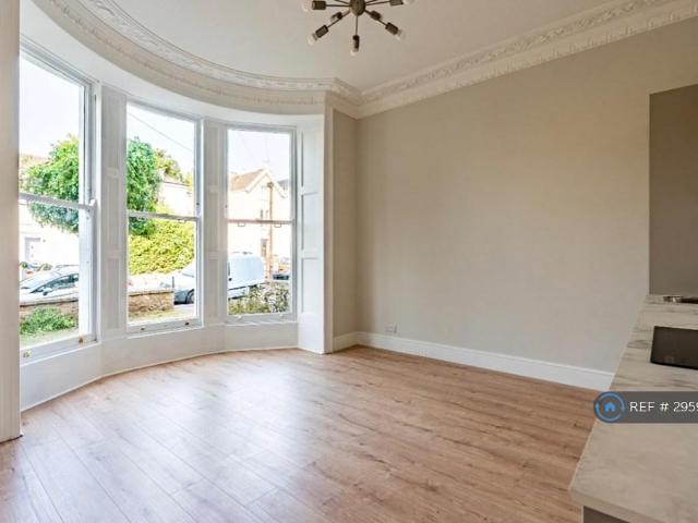 Hampton Park, Bristol, BS6 2 bed flat to rent £1,700 pcm £392 pw