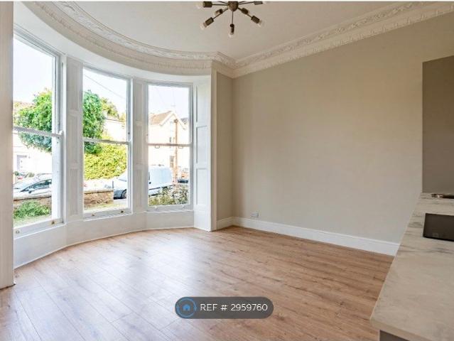 Hampton Park, Bristol BS6, 2 bed flat to rent, £1,700 pcm | PrimeLocation