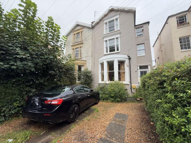Hampton Park, Bristol BS6, 2 bed flat to rent, £1,800 pcm | PrimeLocation