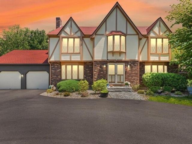 Hampton Rd, Sharon, Home For Sale