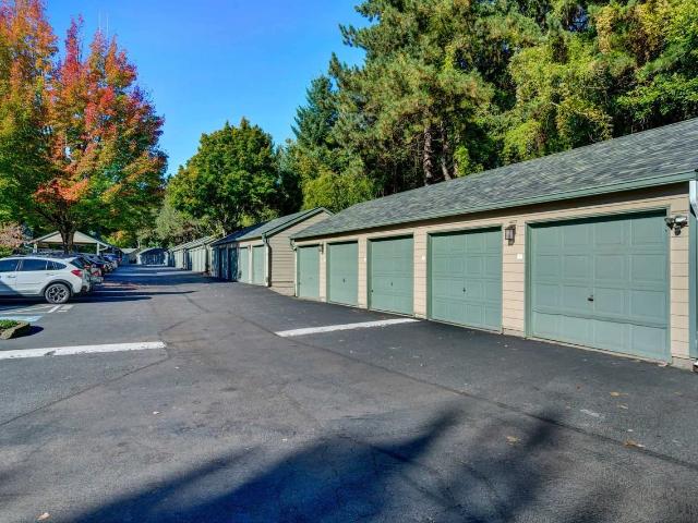 Hampton Ridge Apartments 2 Bedroom Apartment for Rent at 13301 Sw 72nd Ave, Tigard, OR 97223 Tigard Neighborhood Area 5
