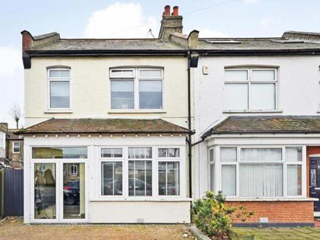 Hampton Road, Chingford, 3 Bedroom Semi detached