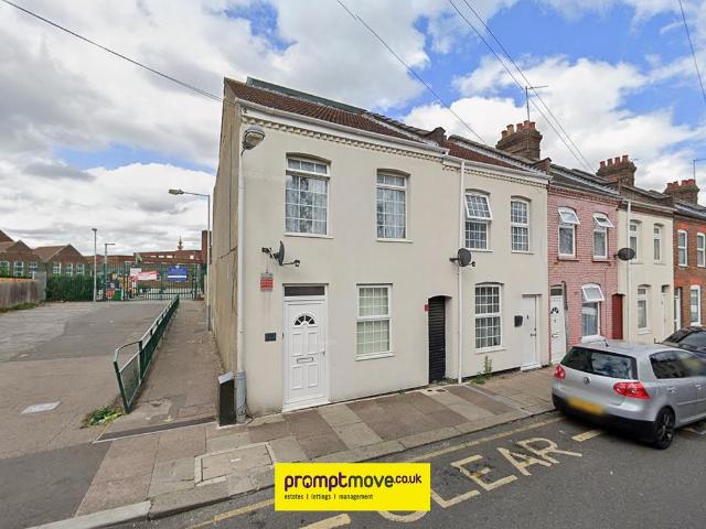 Hampton Road Luton LU4 8AR 4 bed end of terrace house to rent £1,900 pcm £438 pw