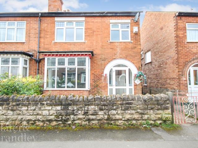 Hampton Road, West Bridgford. 3 bed semi detached house to rent £1,395 pcm £322 pw
