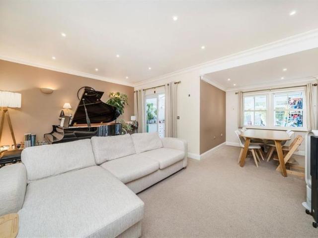 Hampton Road, TW11, London