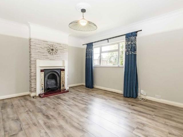 Hampton Road, TW2, London