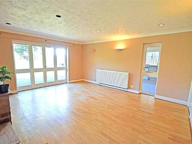 Hampton Road, Twickenham, Middlesex, TW2