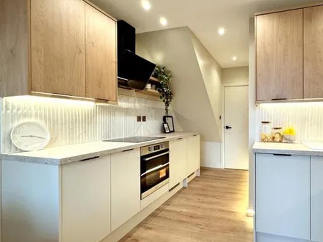 Hampton Street, London, SE1 6SL, United Kingdom | 3 bed apartment for rent #139268197 | Rentberry