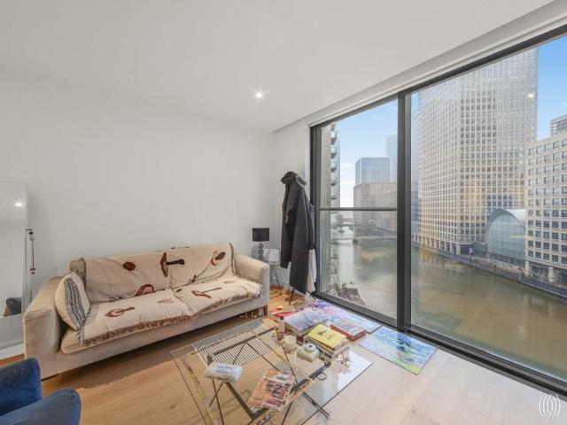 Hampton Tower, Marsh Wall, E14 1 bed apartment to rent £3,012 pcm £695 pw