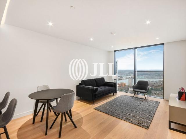 Hampton Tower, Marsh Wall E14, 1 bed flat to rent, £3,077 pcm | PrimeLocation
