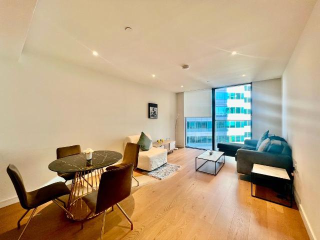 Hampton Tower, Canary Wharf E14, 1 bed flat to rent, £3,000 pcm | PrimeLocation