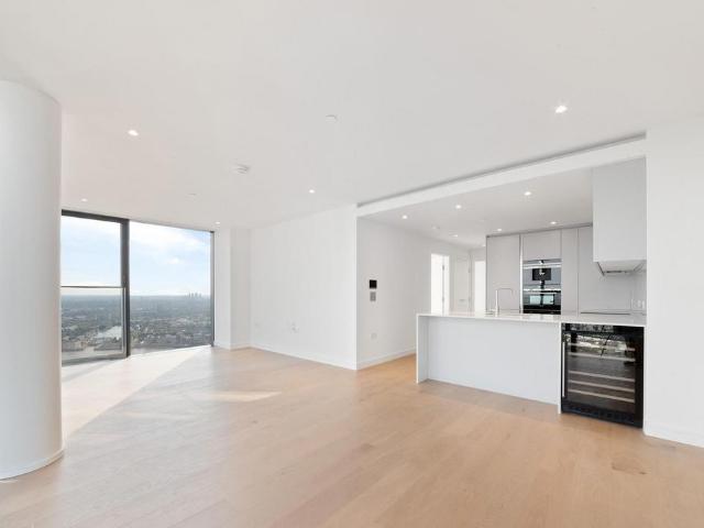 Hampton Tower, London, E14. 3 bed flat to rent £5,417 pcm £1,250 pw