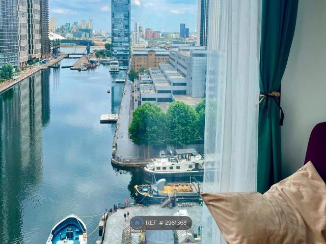 Hampton Tower, London E14, 2 bed flat to rent, £4,198 pcm | PrimeLocation