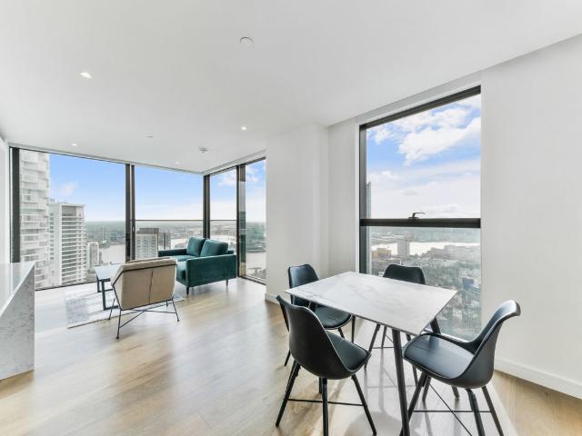 Hampton Tower, South Quay, 75 Marsh Wall, Canary Wharf, London E14, 2 bed flat to rent, £4,312 pcm | PrimeLocation