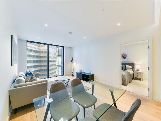 Hampton Tower, South Quay Plaza, London E14, 1 bed flat to rent, £2,999 pcm | PrimeLocation