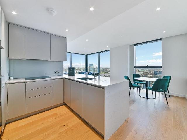 Hampton Tower, South Quay Plaza, London E14, 2 bed flat to rent, £3,900 pcm | PrimeLocation