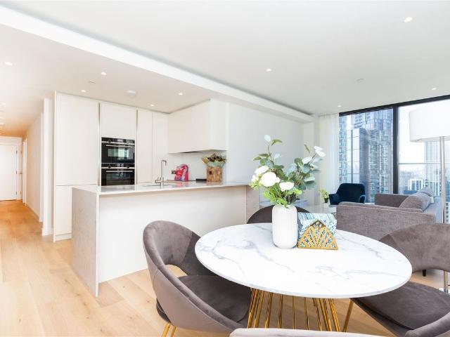 Hampton Tower, 75 Marsh Wall, London E14, 2 bed flat to rent, £3,943 pcm | PrimeLocation