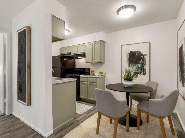 Hampton Woods 1 Bedroom Apartment for Rent at 3001 Oak Tree Ave, Norman, OK 73072