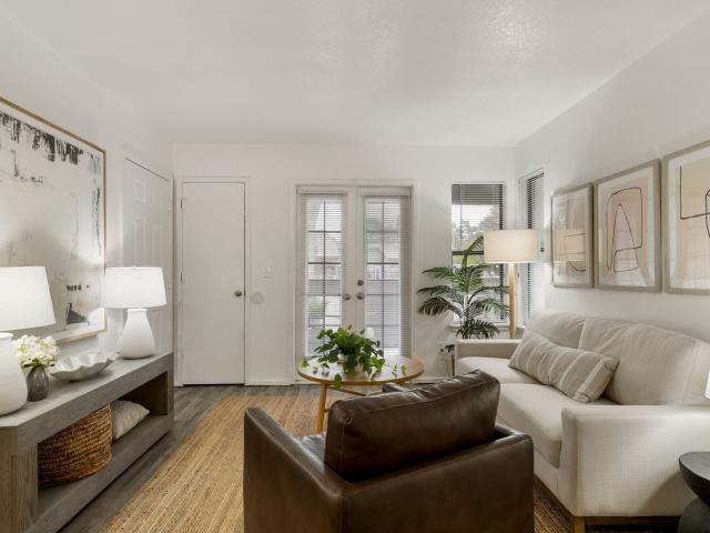 Hampton Woods $250 Off Move In Costs!
