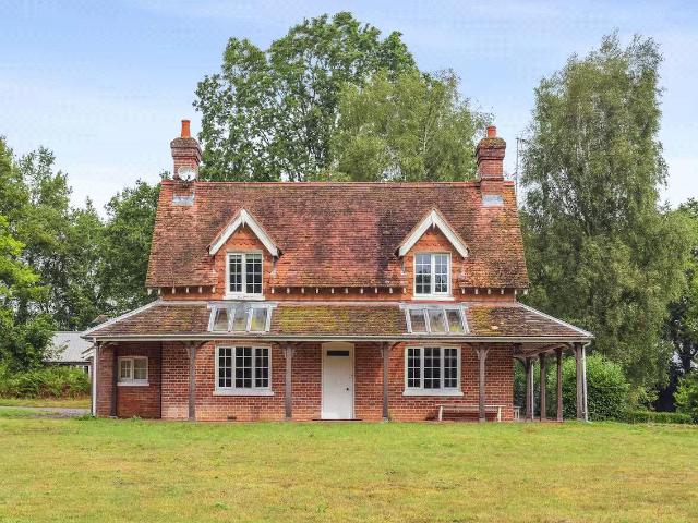Hamptworth, Salisbury, Wiltshire SP5, 4 bed detached house to rent, £3,500 pcm | PrimeLocation