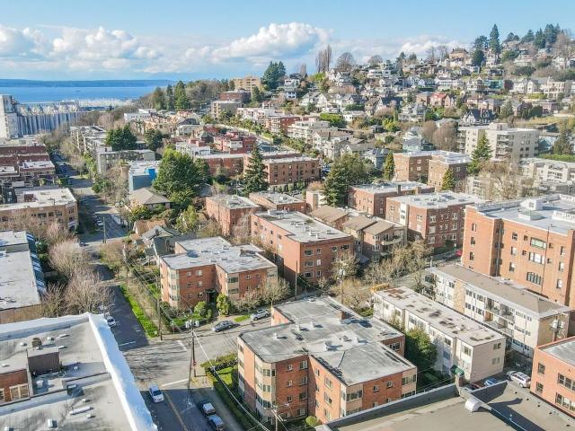 Hamrick & Halmark 1 Bedroom Apartment for Rent at 702 2nd Ave W, Seattle, WA 98119 Lower Queen Anne