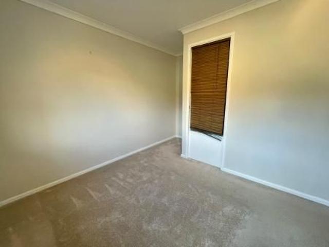 Hamsterly Park, Southfields, Northampton, NN3