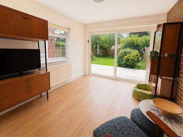 Hanworth Lane, Chertsey, Surrey, KT16