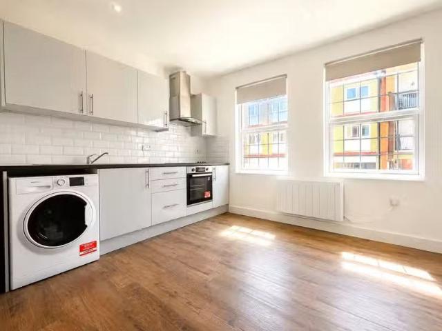 Hanworth Road, Hounslow, TW3 3TU