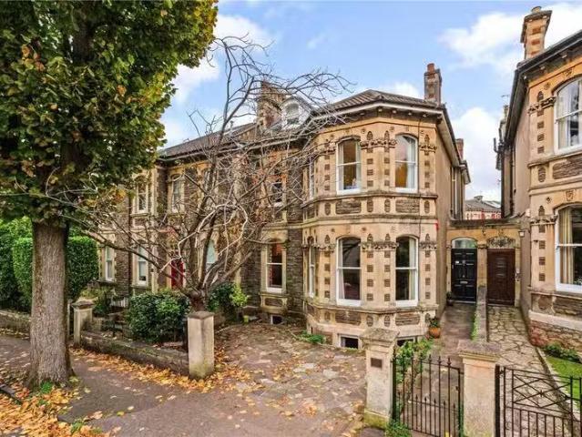 Hanbury Road, Clifton, Bristol, BS8 7 bed semi detached house.