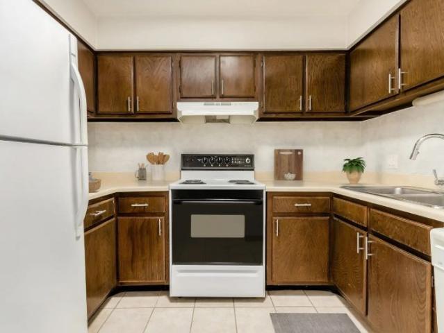 Hancock Park Apartment | 1Bedroom 1Bath | Non Furn